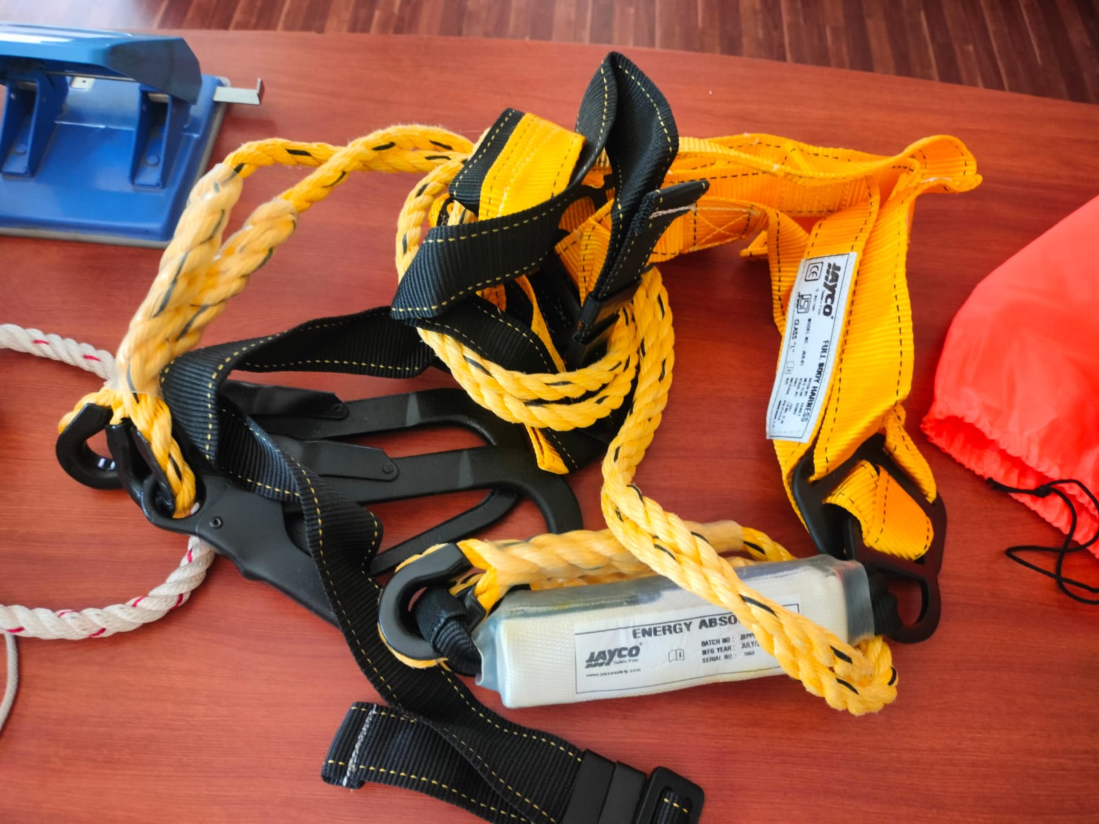 Jayco Safety Belt with Fullbody Harness, Energy Absorber & Double ...